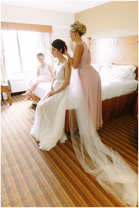 3 Tips for the Best Getting Ready Photos at Your Wedding